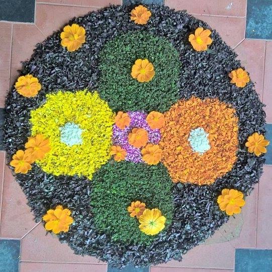 45+ Simple Athapookalam Designs collections - keralam.me