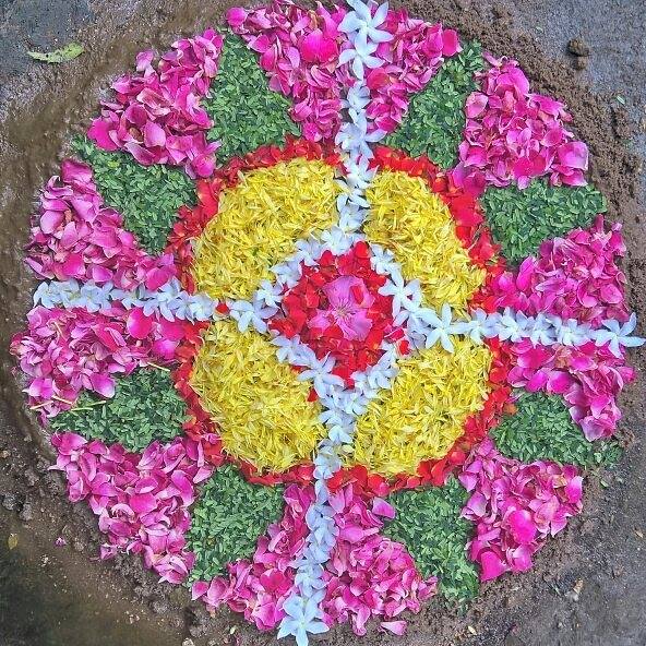 45+ Simple Athapookalam Designs collections - keralam.me