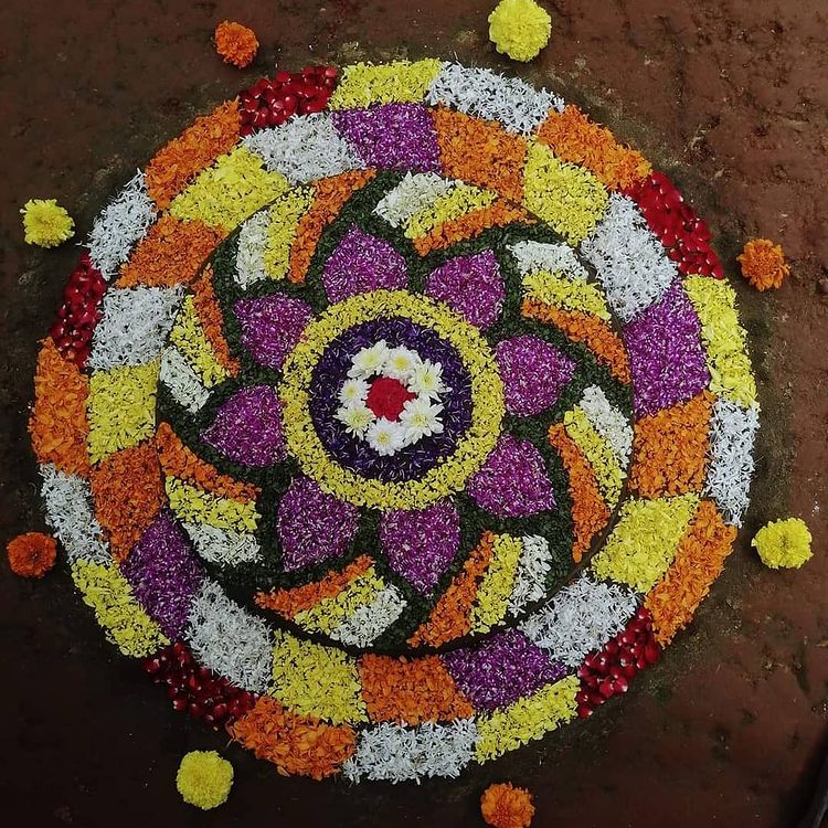 Latest simple best onam pookalam design collections - keralam.me